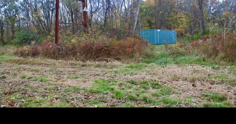 Landfill fence completed in Wheatfield | Local News | niagara-gazette.com