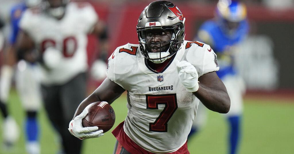 Buffalo Bills sign running back Leonard Fournette to their practice ...