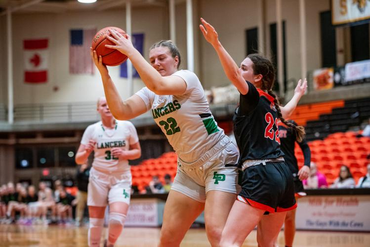 Hot first quarter leads Lew-Port to second state quarterfinal in three ...