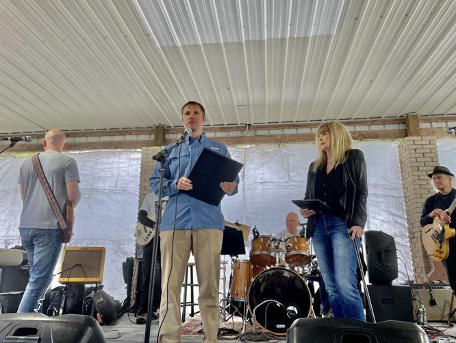 King Harvest goes 'Dancing in the Moonlight' one more time for Ron ...