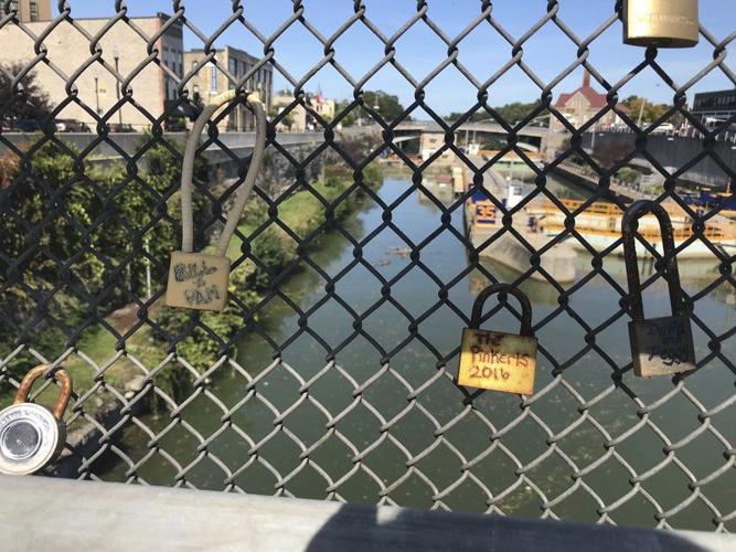 Love locks removed from Lockport bridge | Local News | niagara-gazette.com