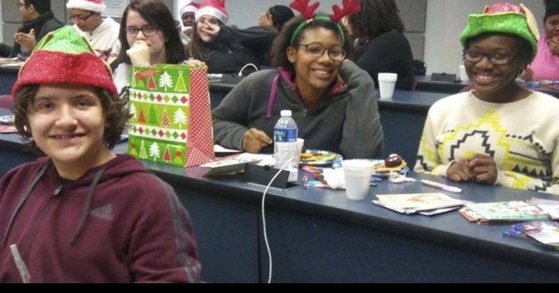 NFHS students spread cheer through holiday cards | Local News | niagara ...