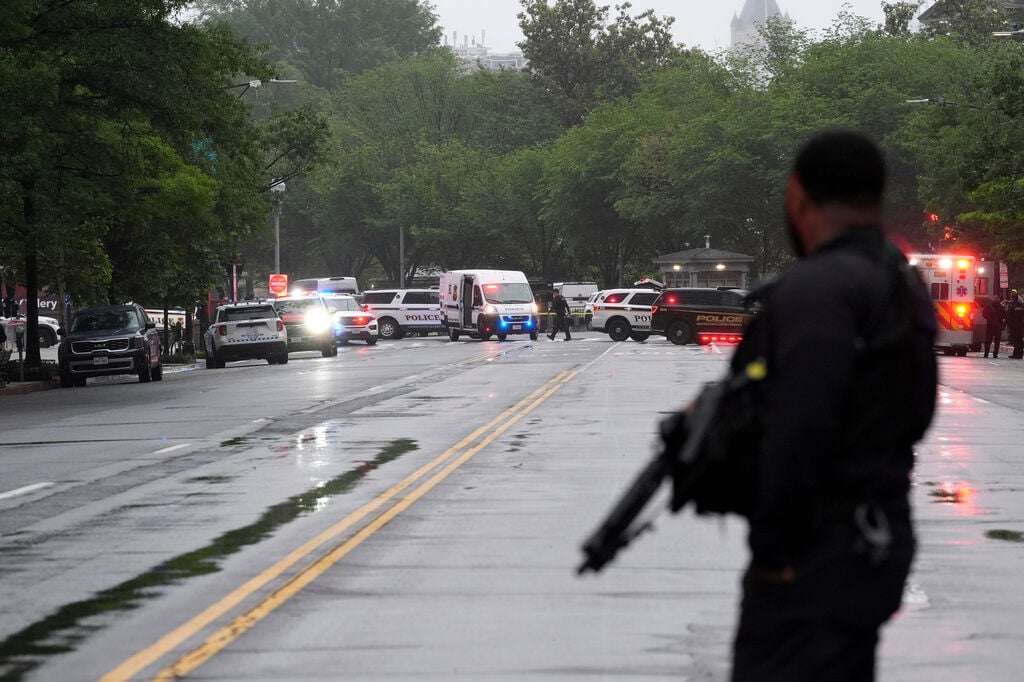 Secret Service shoots person near White House, bystander also shot ...