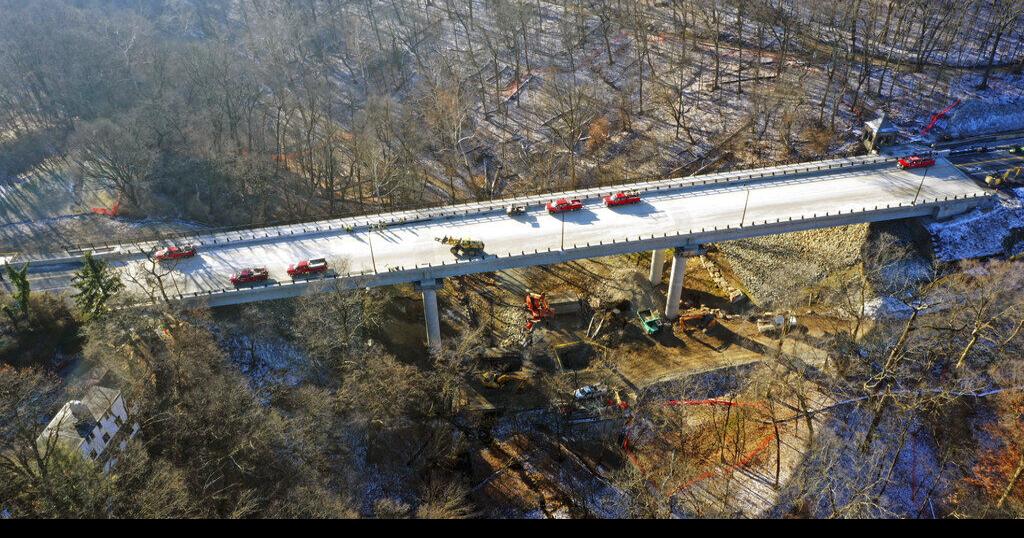 New bridge opens in place of collapsed Pittsburgh span | News | niagara ...