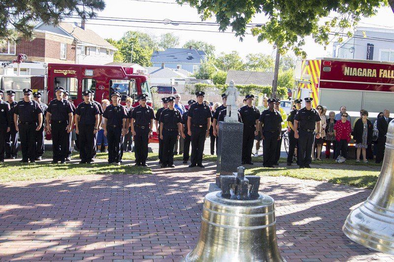 Niagara Falls firefighters, police honor heroes of 9/11 | Local News ...