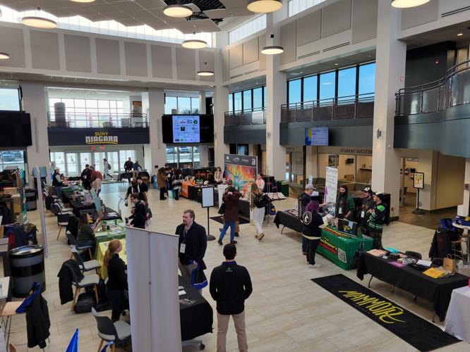 Largest cannabis conference yet takes over SUNY Niagara campus ...