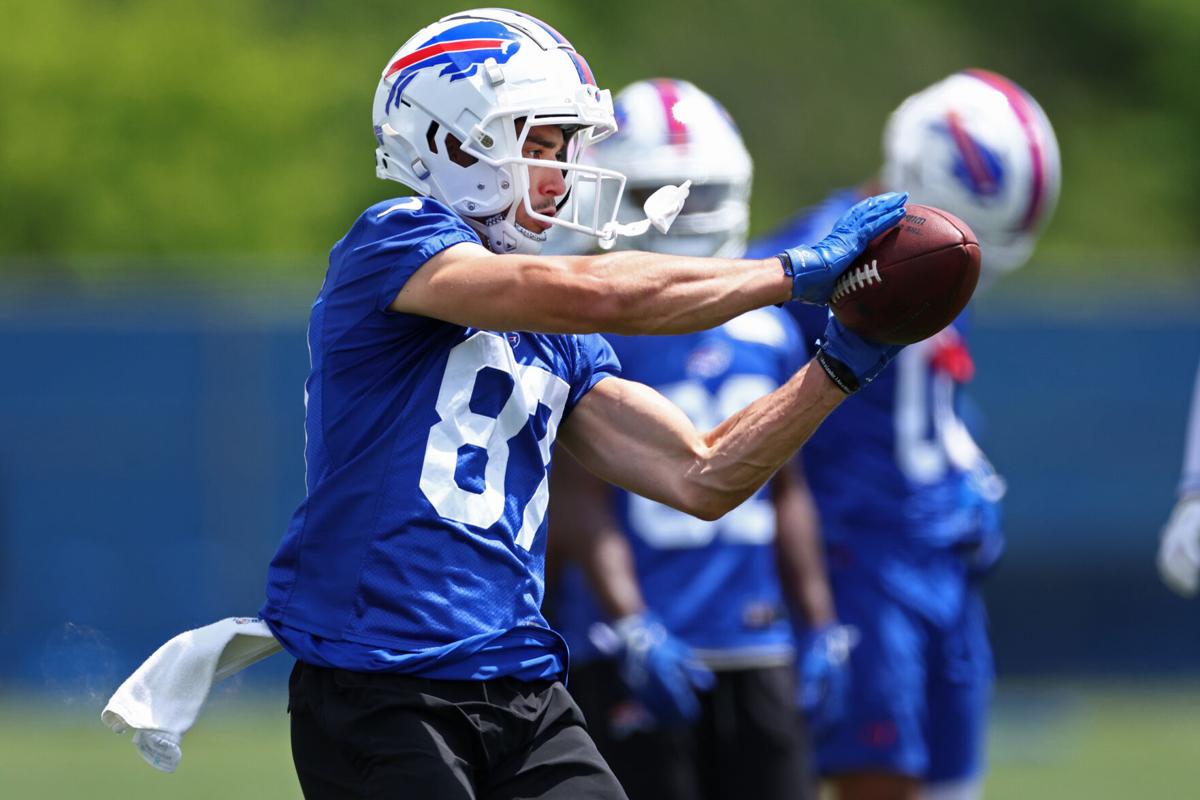 Special teams could give Andy Isabella, Tyrell Shavers a chance as ...