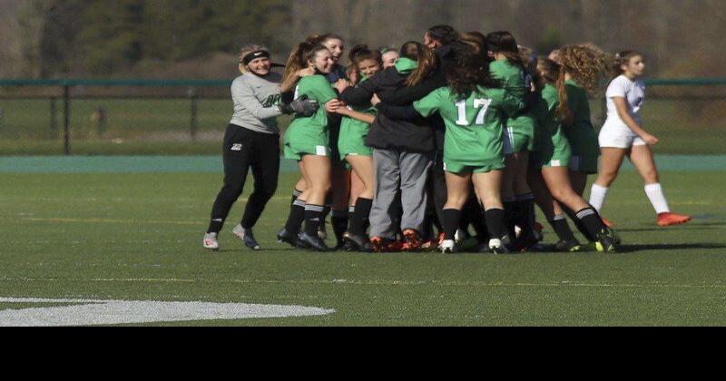 Lady Lancers cap season with A-2 title | Sports | niagara-gazette.com