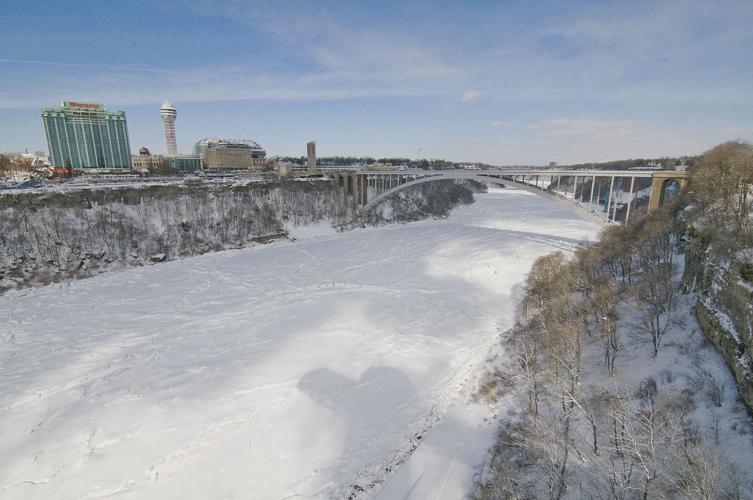 SLIDESHOW: Arctic Niagara Monday | Community | niagara-gazette.com