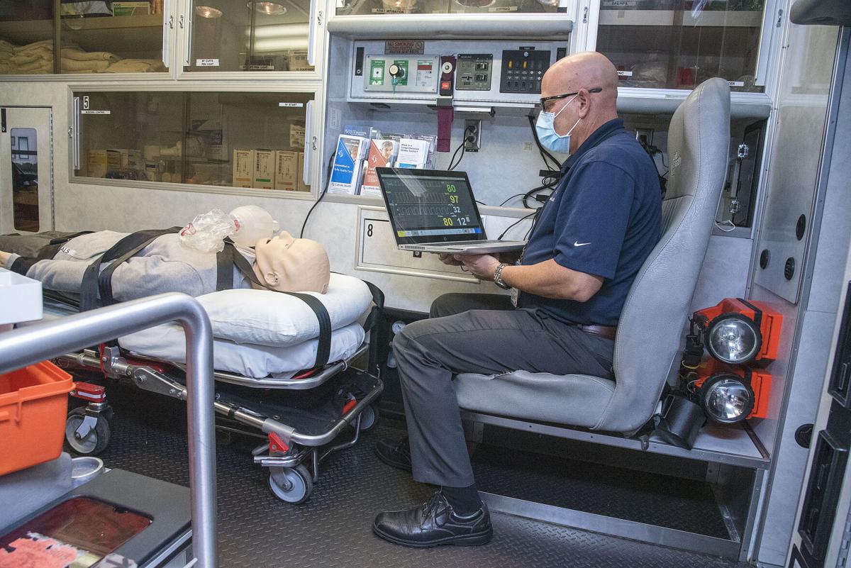 SLIDESHOW: Mobile training center unveiled | Gallery | niagara-gazette.com