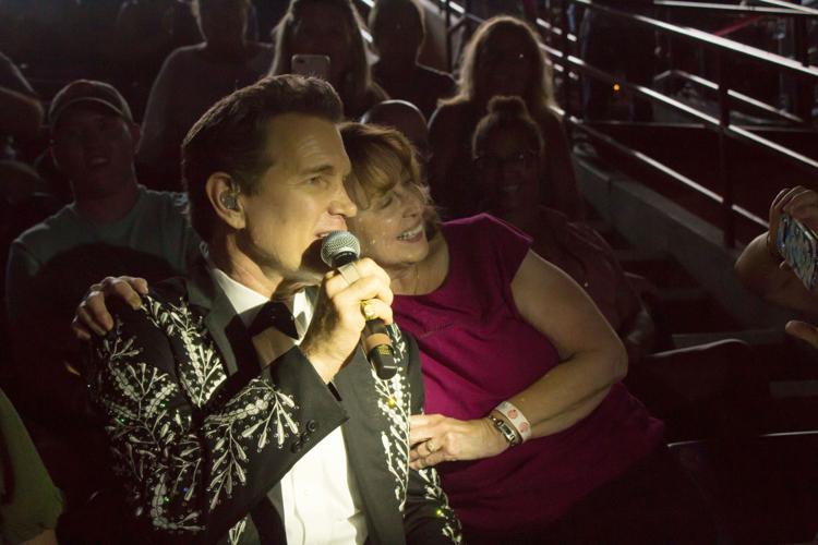 Move indoors suits Chris Isaak just fine | Night and Day | niagara ...