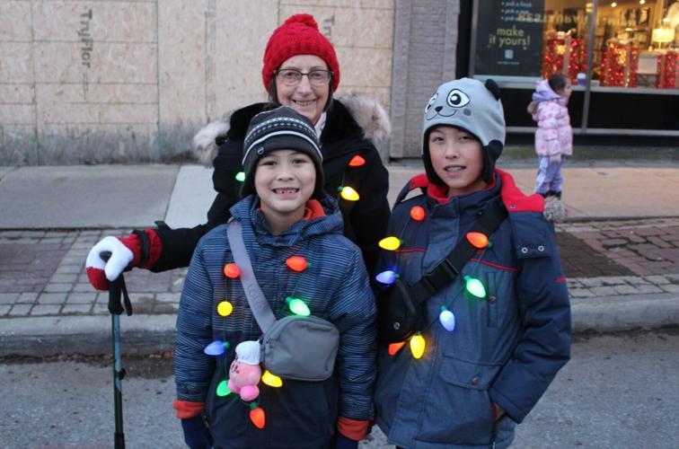 Photos: Thousands welcome Santa Claus to Welland