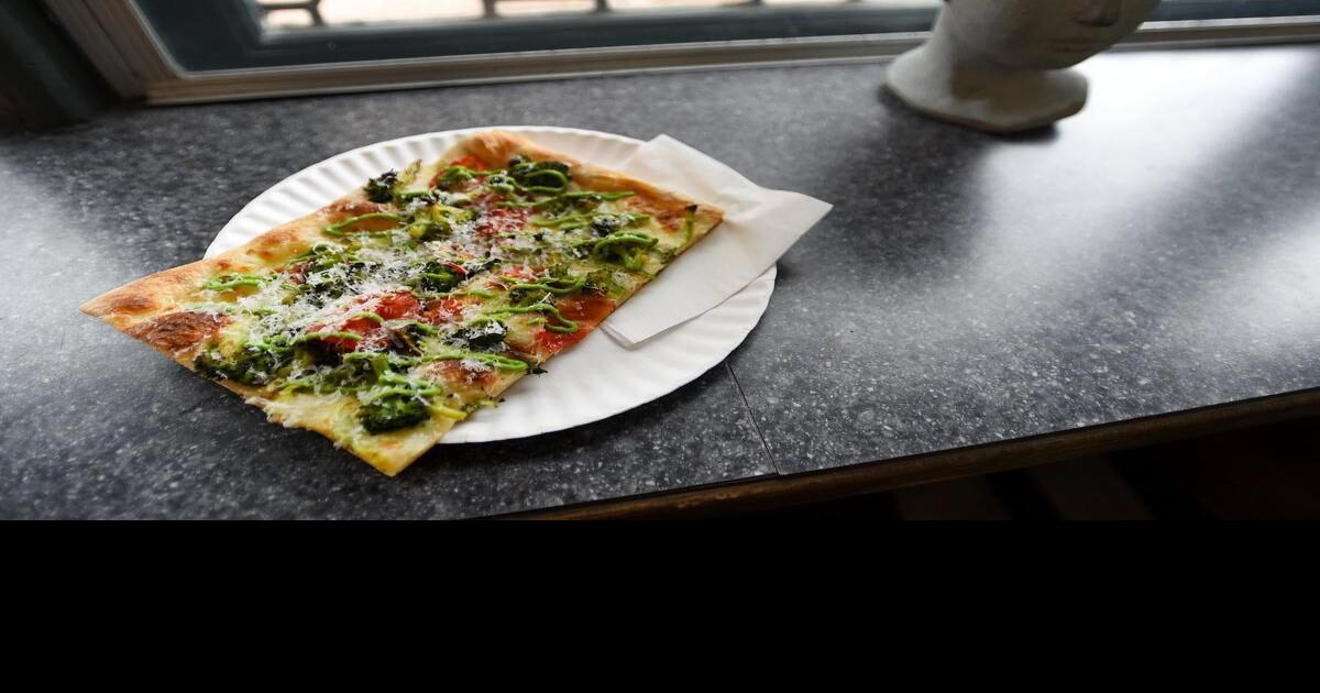 New Flora Pizzeria delights downtown Hamilton neighbourhood