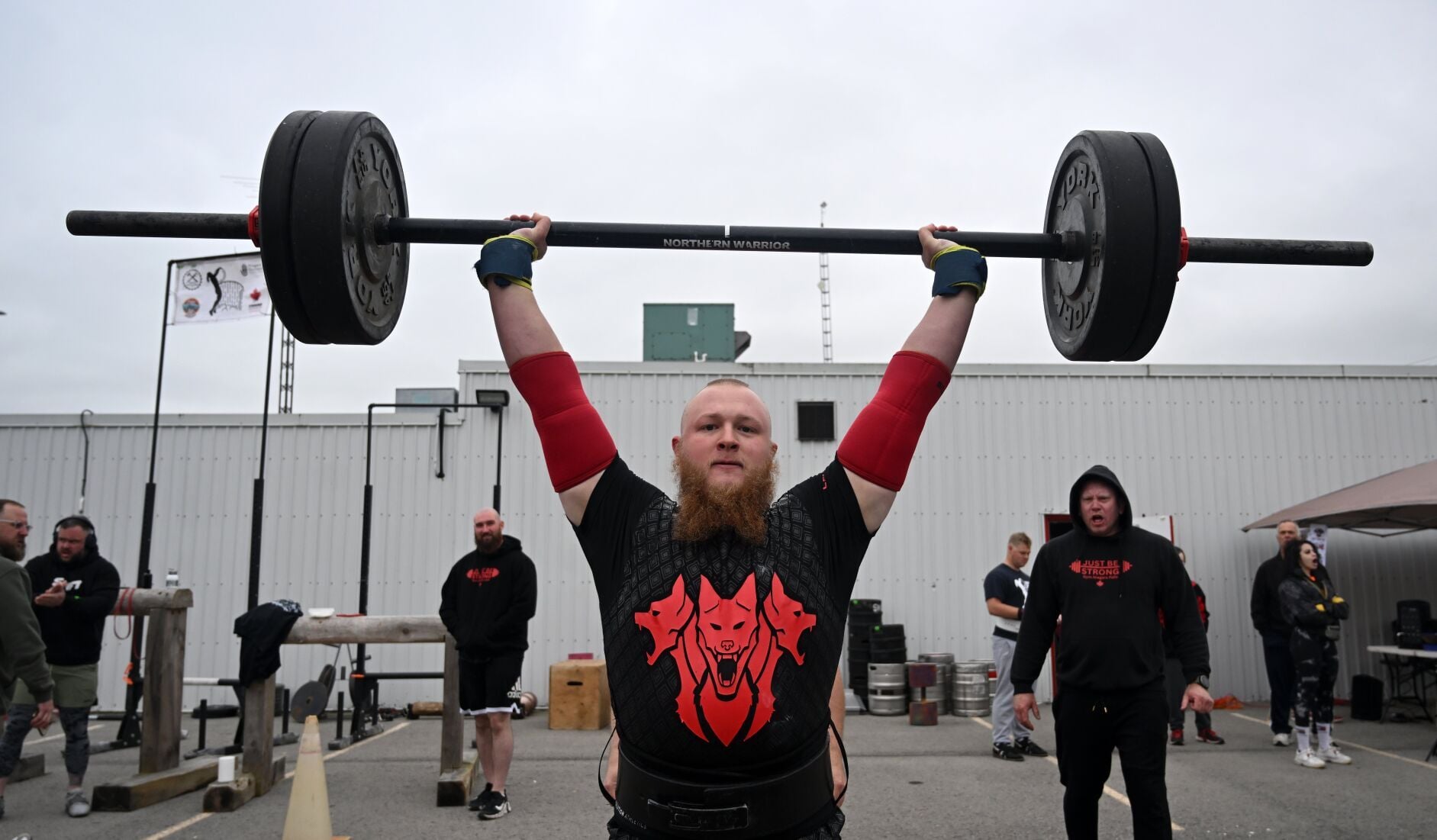 Strongman and strongwoman competition held in Niagara