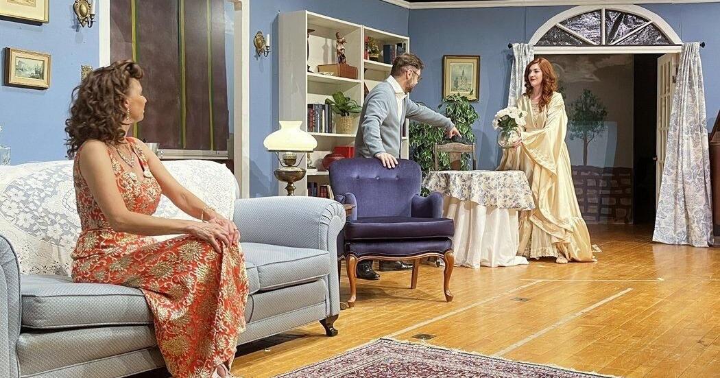 ‘Blithe Spirit’ haunts the aisles at Thorold Community Theatre