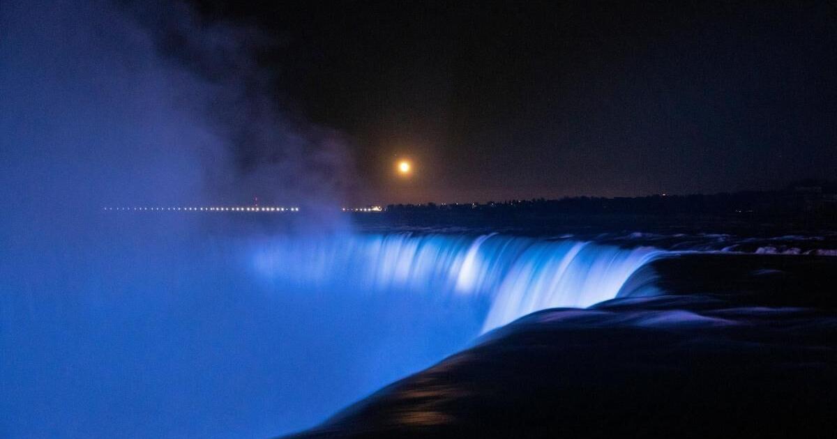Niagara Falls to be illuminated blue in support of Damar Hamlin ...