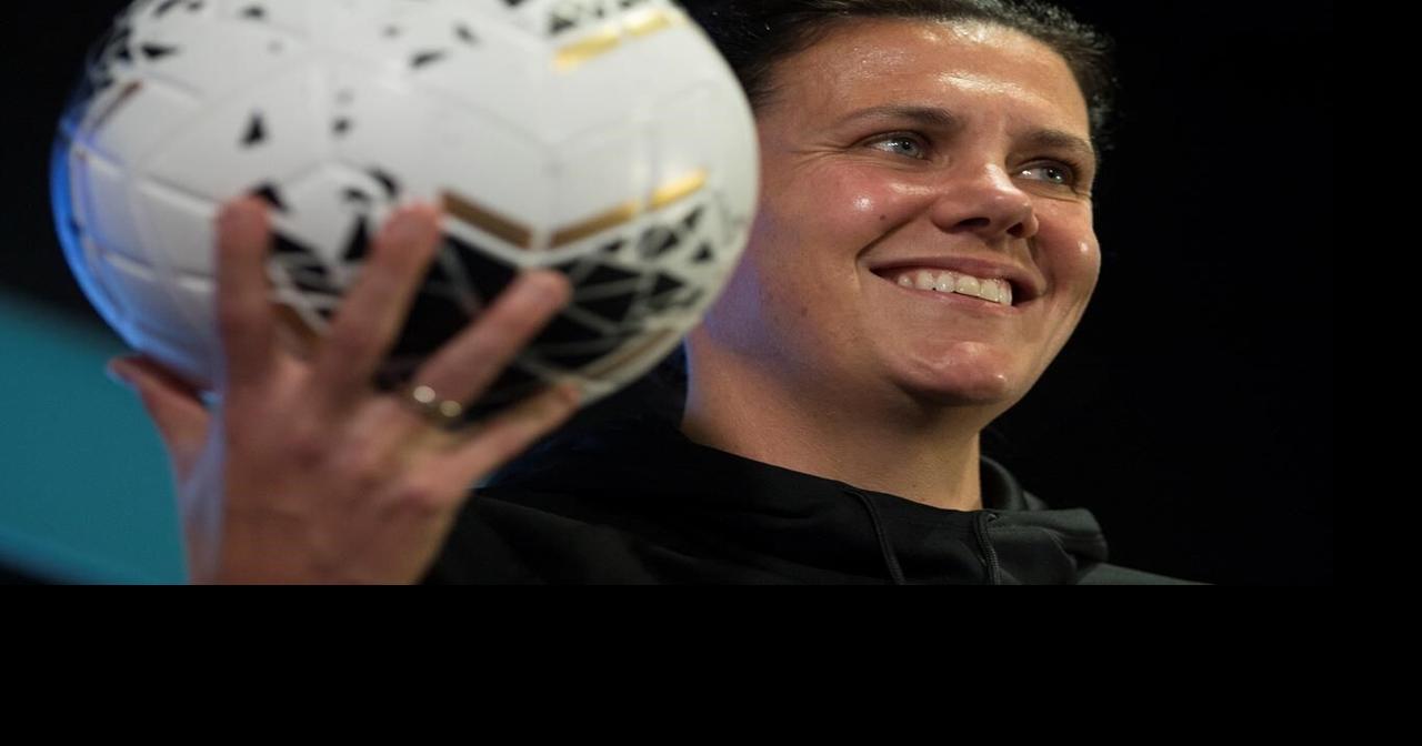 A record-breaking year nets Christine Sinclair CP Bobbie Rosenfeld Award