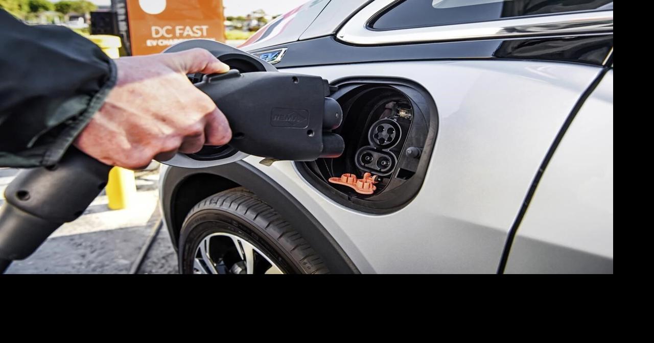 Edmunds: Tesla wins the EV charge plug format war