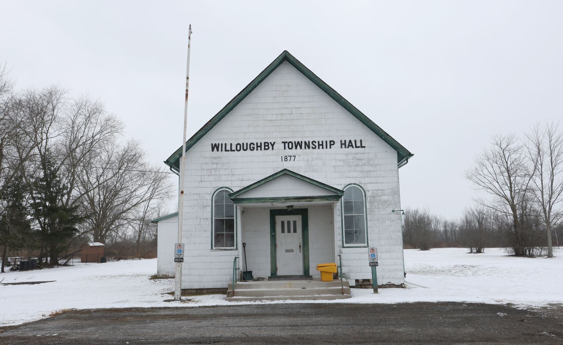 Falls selling Chippawa Town Hall, Willoughby Township Hall