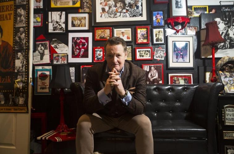 Ludzik receives Meritorious Service Decoration