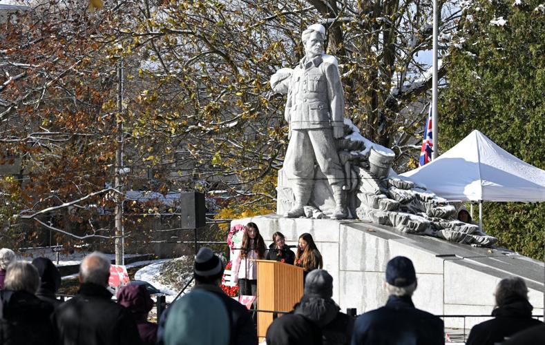Welland gathers in silence for Remembrance Day