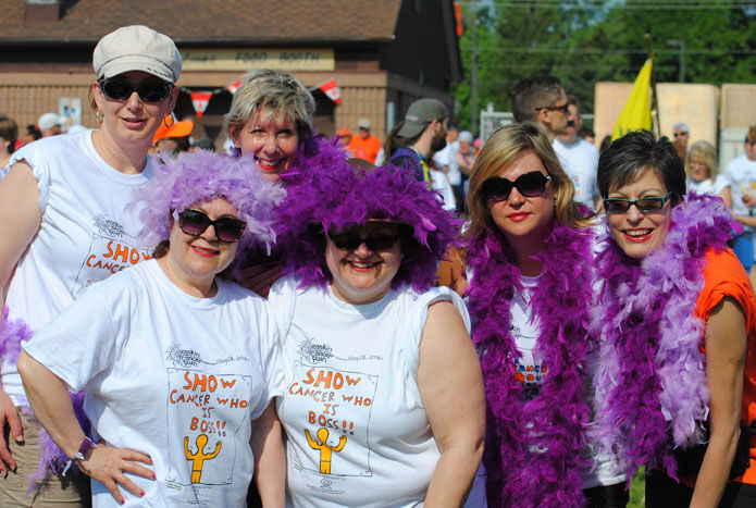 Sea of people join together at Rankin Run