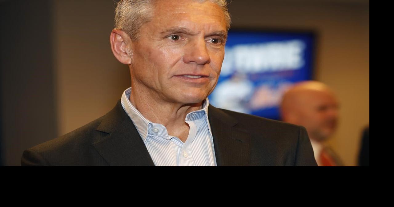 Agent Casey Close sues radio host over Freeman allegation