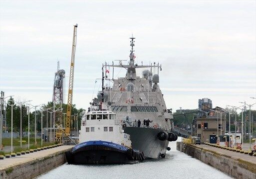 PHOTO GALLERY: U.S. warship heads down Welland Canal