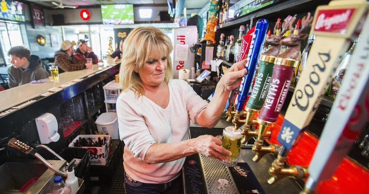 Niagara bars willing to open early for World Cup matches