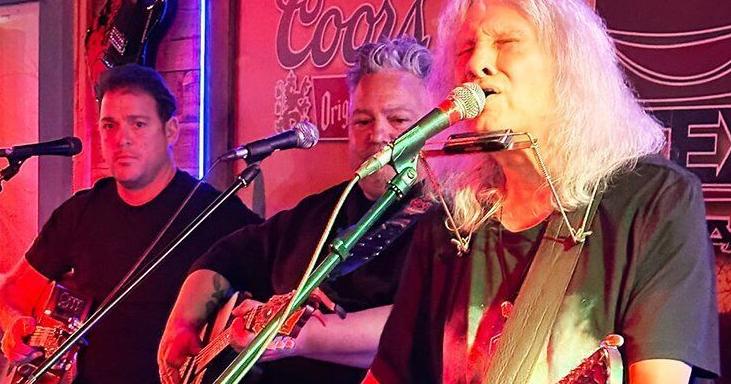 Niagara music community loses folk singer Martin Murray