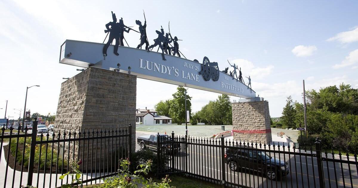 Niagara Falls History Museum offering guided historical walking tours