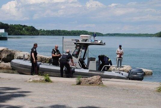 Niagara Falls firefighter rescued from Niagara River