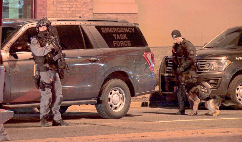 Toronto police hunt for 3 shooters in Scarborough pub attack