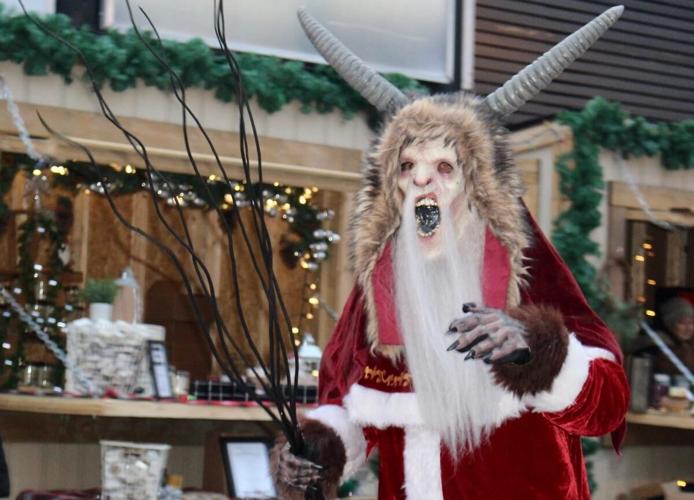Santa makes Niagara Falls appearance during first of many parades
