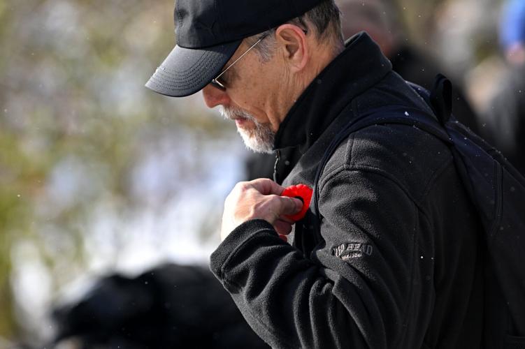 Welland gathers in silence for Remembrance Day