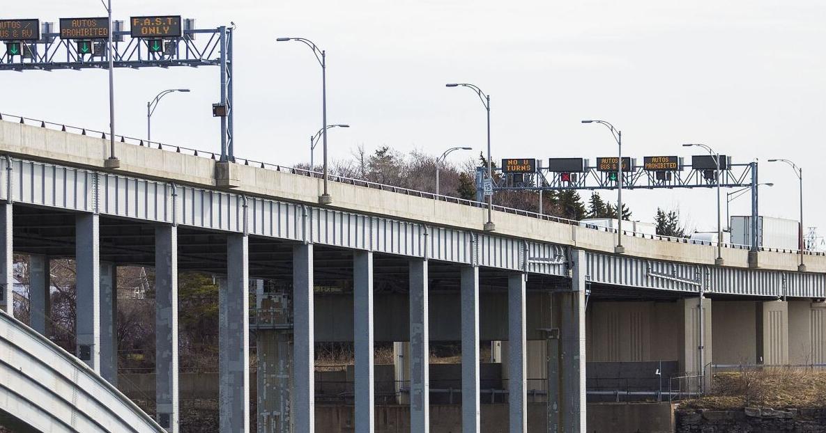 Ontario trucker arrested; morphine seized at Niagara border