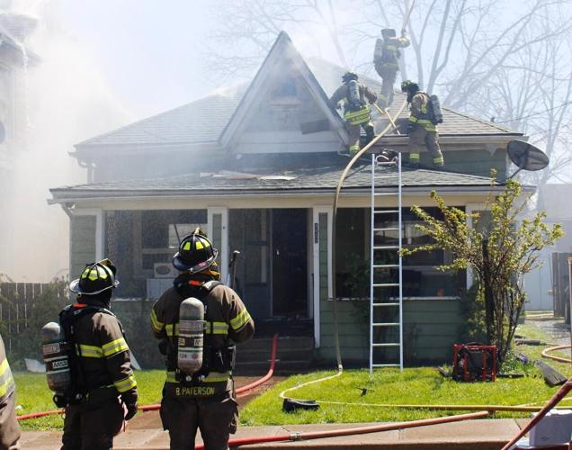 Fire destroys home, heavily damages another in Niagara Falls