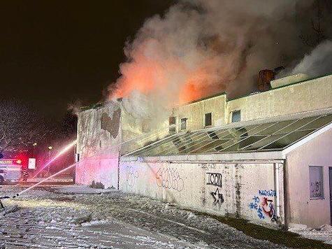 Fire ravages vacant building in downtown Niagara Falls