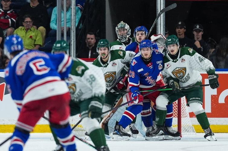 Top NHL prospect Landon DuPont questionable for Memorial Cup semifinal