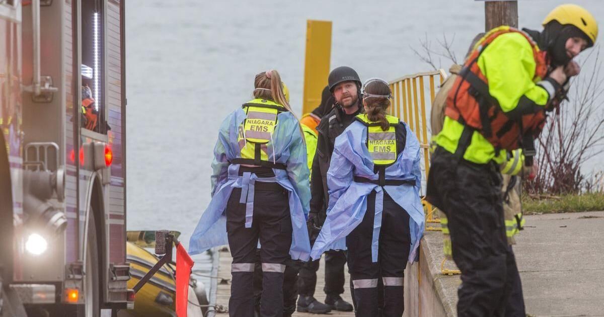 Fire department comes to aid of stranded kite surfer