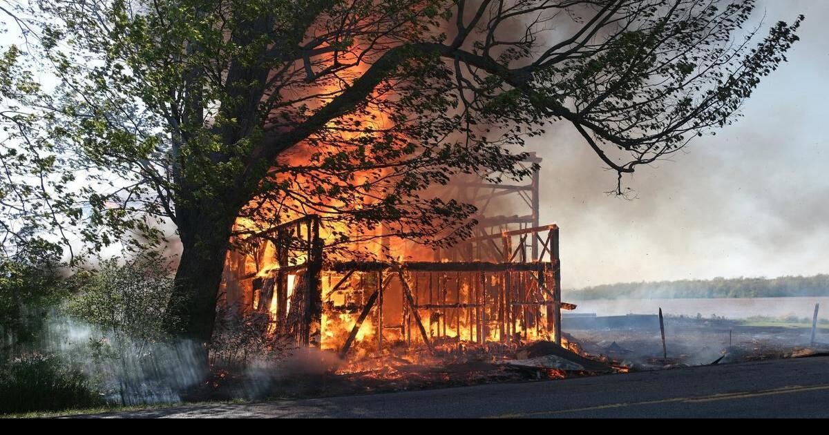 Port Colborne barn fire under investigation; smoke from blaze rises ...