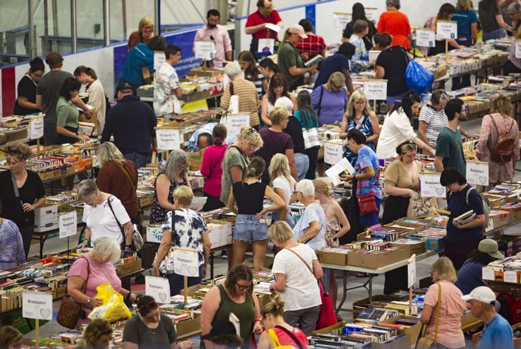 Book Riot raises more than $160,000 in Niagara Falls
