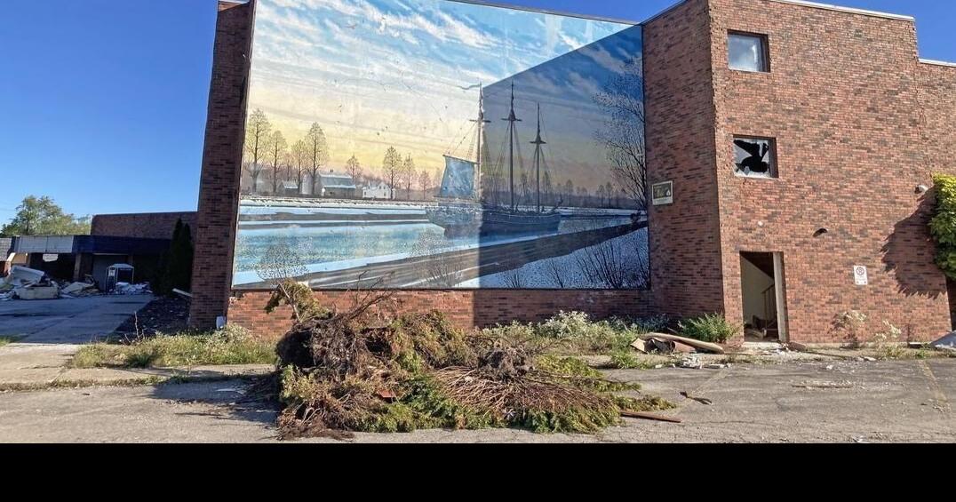 City to work with developer to save Welland hotel mural