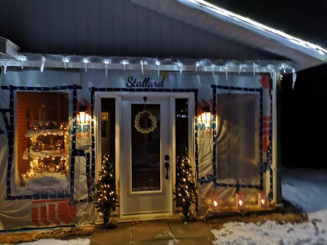 These 21 holiday light displays are spreading festive cheer in Ontario ...