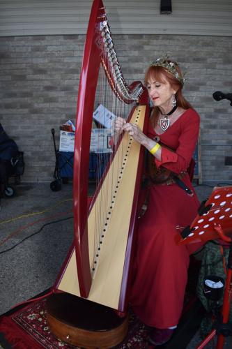 Knights, jesters, music and fun in Niagara Falls