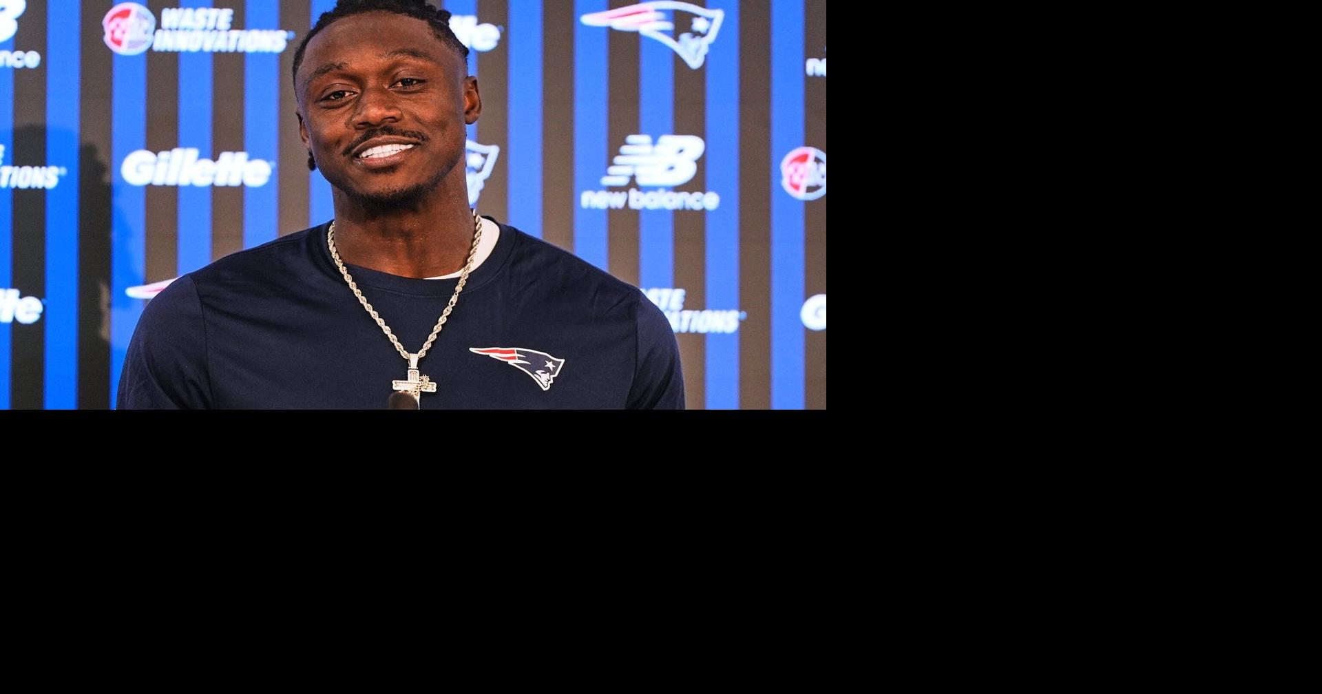 A.J. Brown in 'awe' to join childhood favorite Patriots, declines to ...