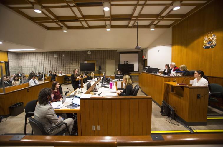Niagara high school students participate in mock trial