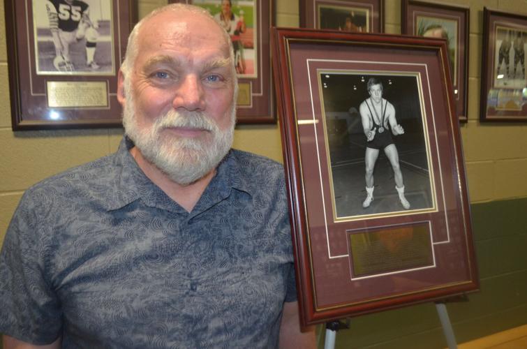 Mike Kappel, David Mines inducted into sports wall of fame