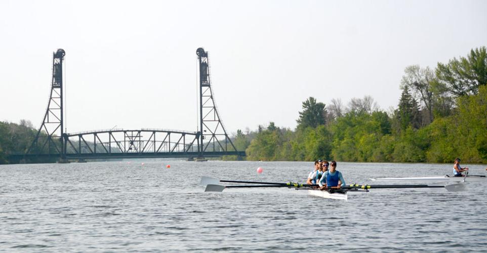 South Niagara Rowing Club hosts Team Canada