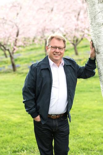 Doug Joyner seeks return to mayor’s chair in West Lincoln